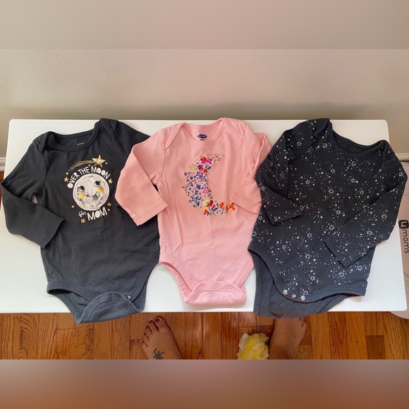 Old Navy | One Pieces | The Celestial Set 3 Long Sleeve Bodysuit Bundle ...
